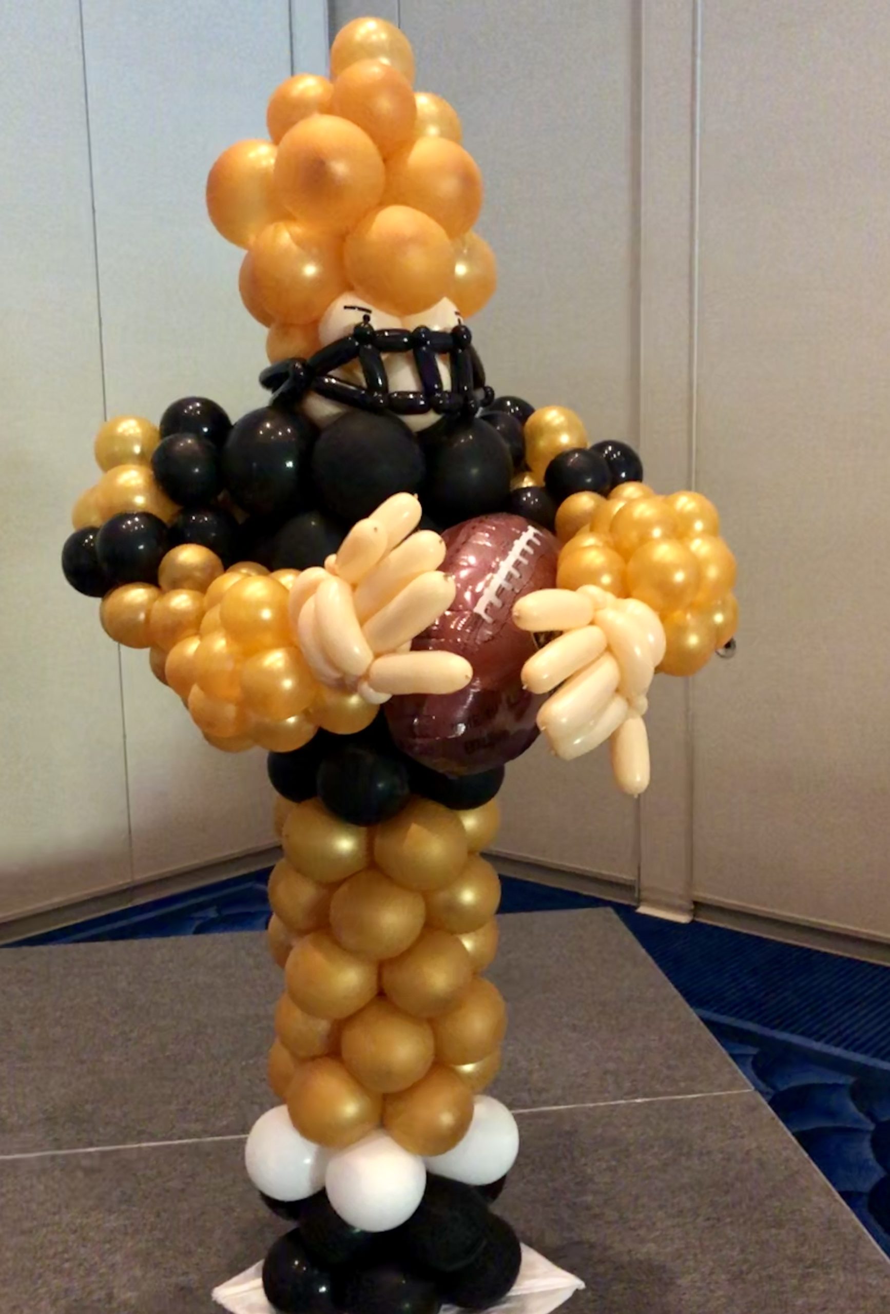 The Balloon People | Balloon Sculptures