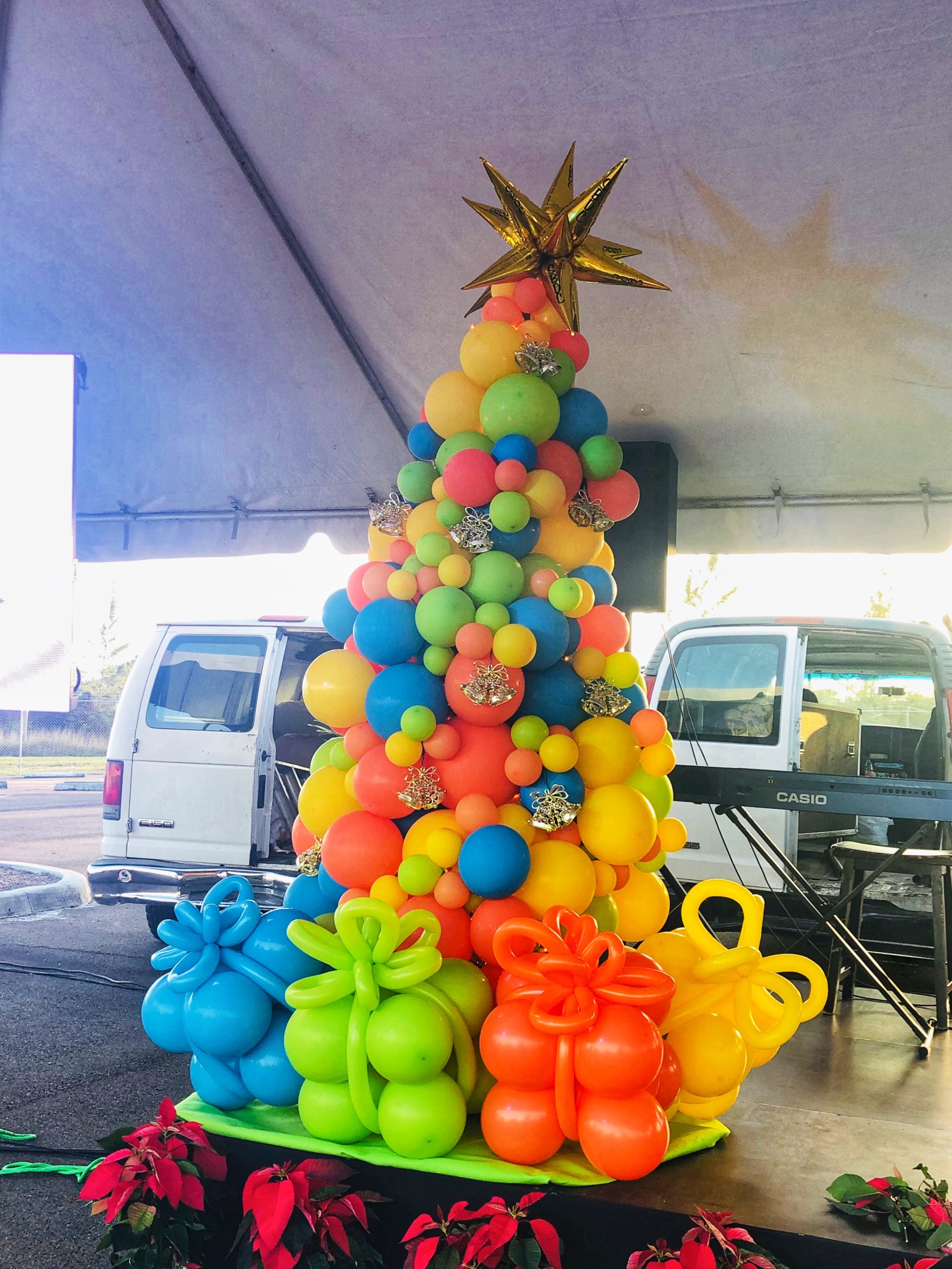 The Balloon People | Balloon Sculptures