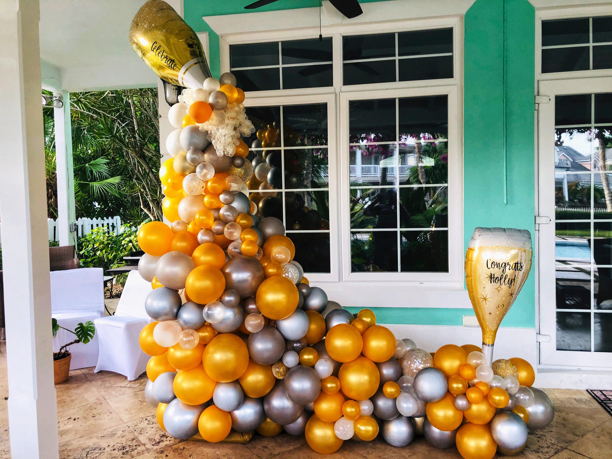 The Balloon People | Balloon Sculptures