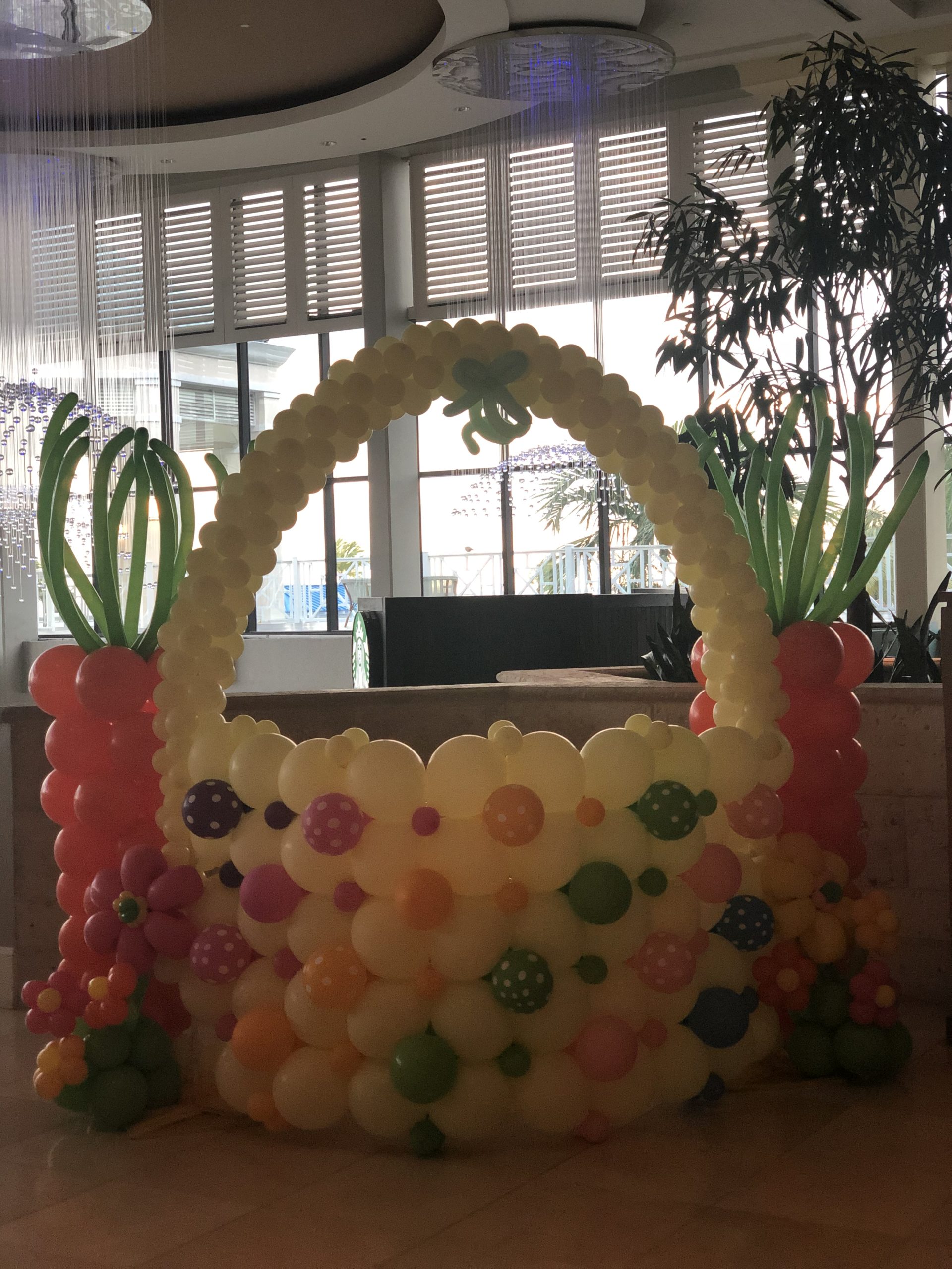 The Balloon People | Balloon Sculptures